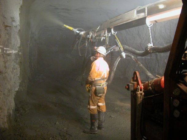 Mining with EPC's Synthetic Fiber Shotcrete Reinforcement (4)_web - Barchip